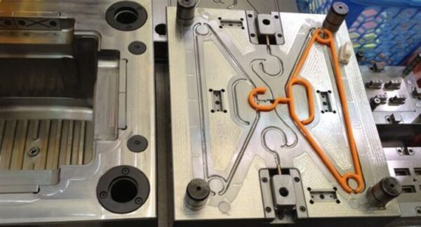 Types of injection molding gates: What you need to know - Zetar