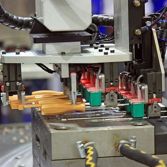 Injection mold maintenance methods - Zetar